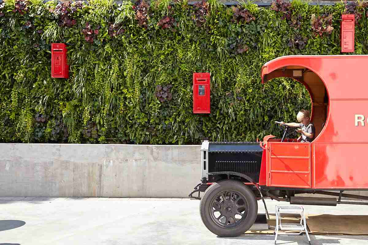Living Walls In Museums – Where Nature Meets Culture! - Eco Brooklyn